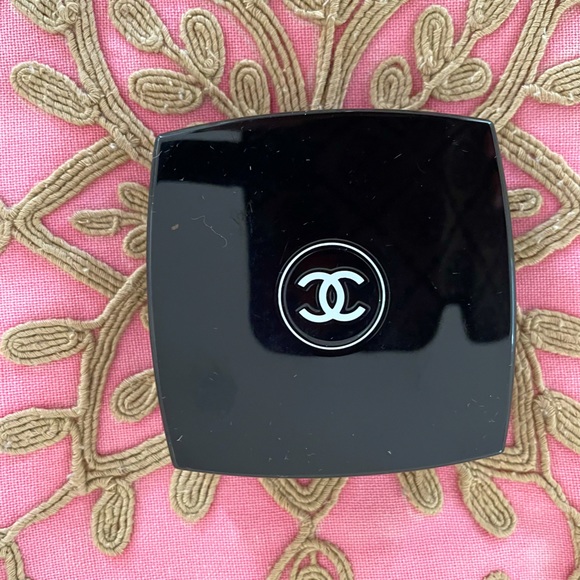 CHANEL | Makeup | Chanel Poudre Universelle Compacte Natural Finish ...